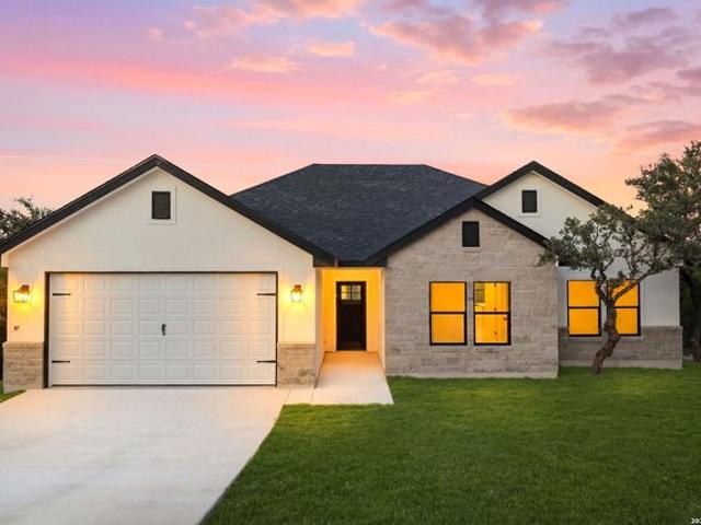 1111 Rocky Ridge Loop, Canyon Lake, TX 78133