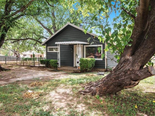 1111 St Edwards St, River Oaks, TX 76114 | MLS #21181 | Compass
