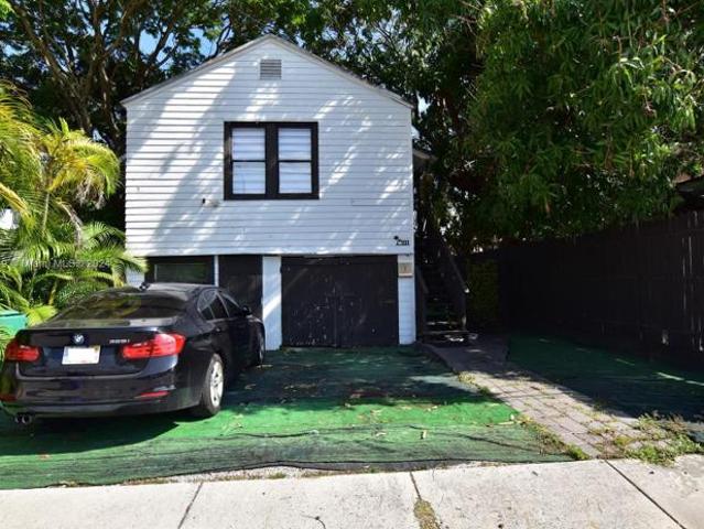 1111 SW 11th St #1111, Miami, FL 33130