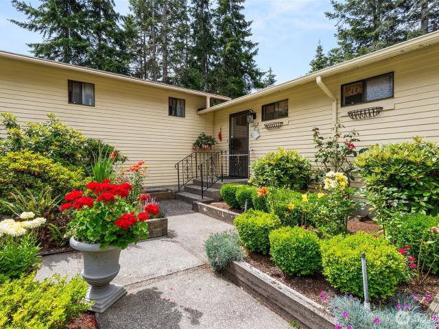 1111 S 249th Place