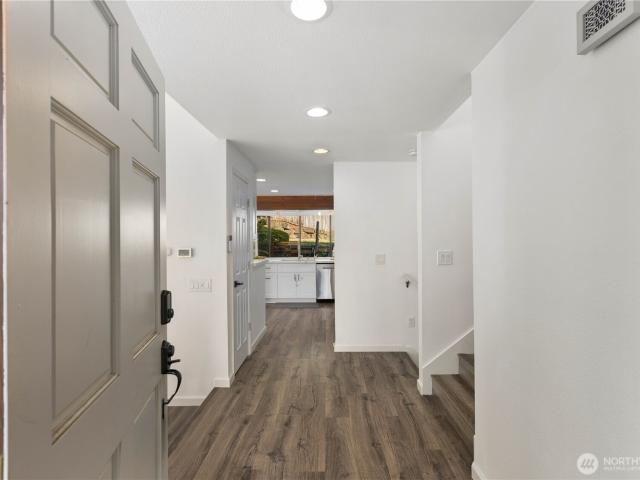 1111 S 27th Place