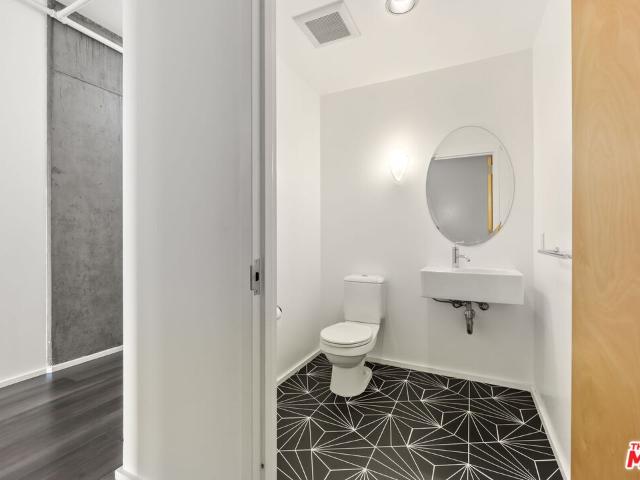1111 S Grand Ave, Unit 716, Los Angeles, CA 90015 | MLS #26660