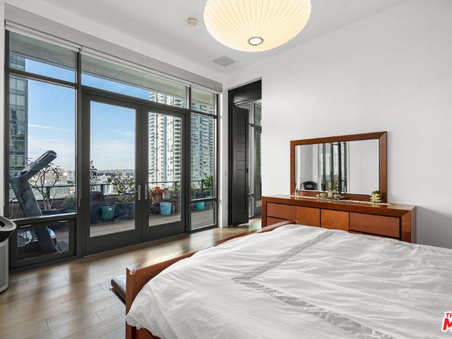 1111 S Grand Ave, Unit PH1, Los Angeles, CA 90015 | MLS #26650