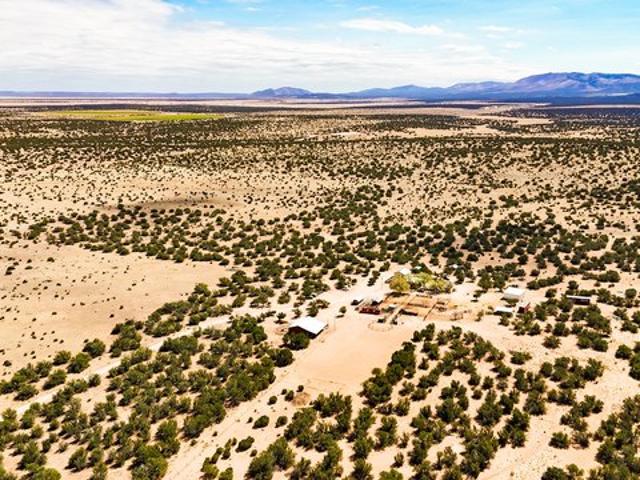 1111 S Lucy Trl, Cedarvale, NM 87009