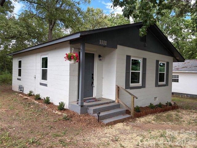 1111 S Meeting St, Statesville, NC 28677