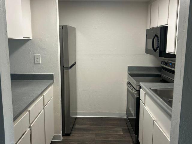 1111 S San Jose # 1