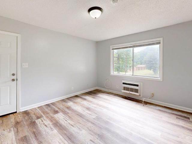 1111 Salem Valley Rd 1 Bedroom Apartment for Rent at 1111 Salem Valley Rd, Winston Salem, NC 27103 West Salem
