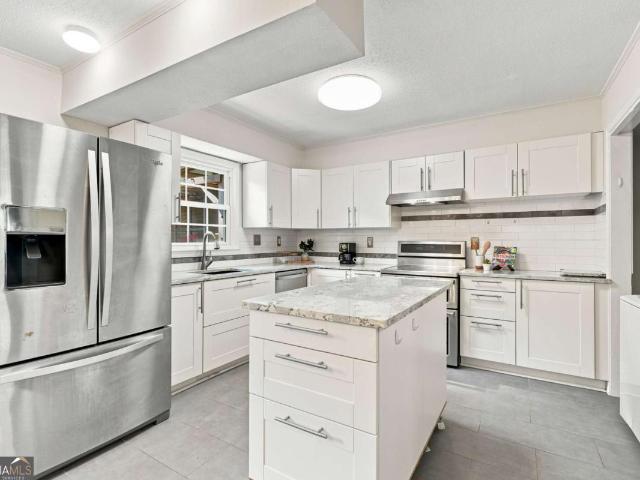 1111 Scott Boulevard