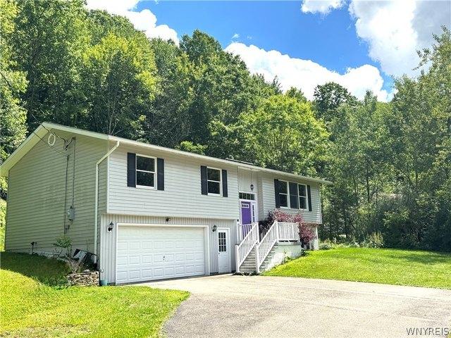 1111 Sherlock Hollow Rd, Hinsdale, NY 14743