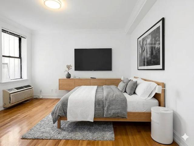 #1111 Spacious 2BR in Murray Hill | Elevator & Lau