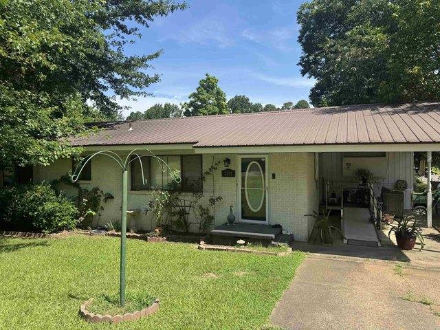 1111 View St, Morrilton, AR 72110