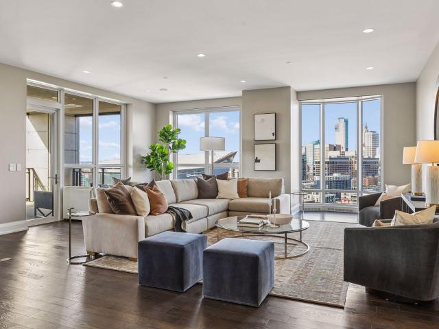 1111 W River Parkway # 21B