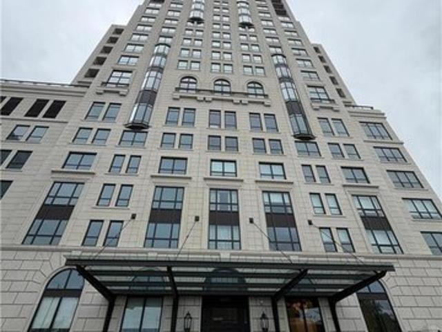 1111 W River Pkwy Unit 26B, Minneapolis, MN 55415