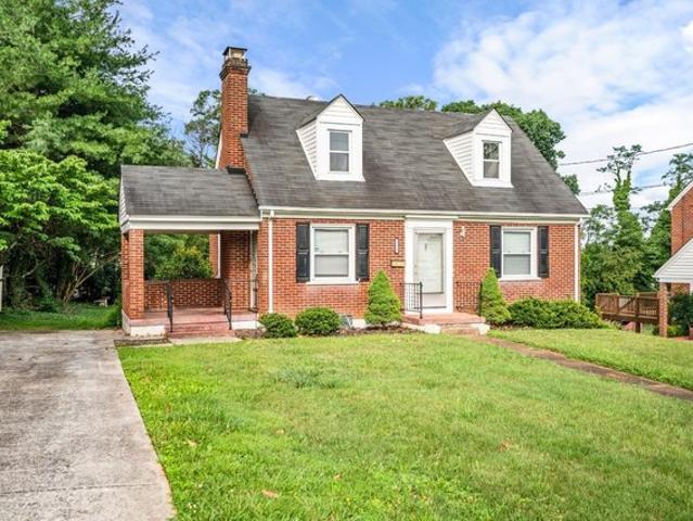 1111 Westview Dr, Lynchburg, VA 24502