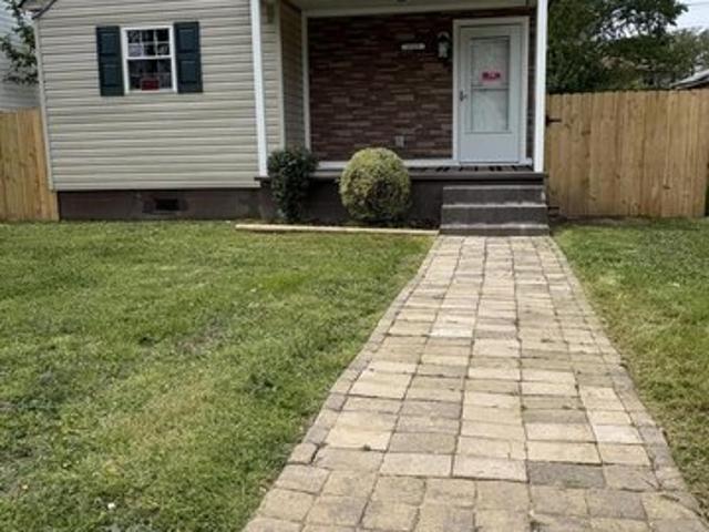 1111 Wood St, Elizabeth City, NC 27909