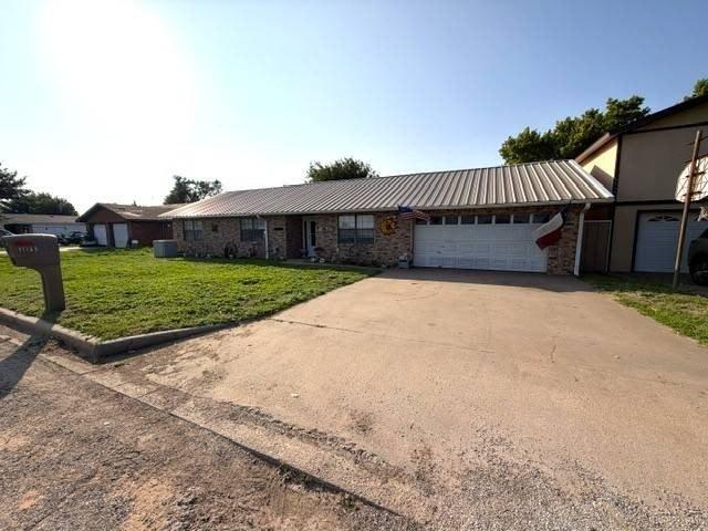 11120 Omega Dr, Vernon, TX 76384