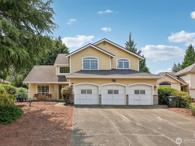 11121 SE 271st St, Kent, WA 98030