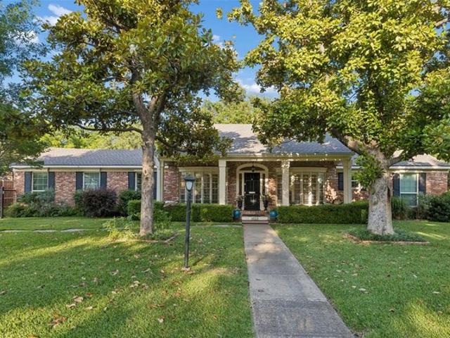 11122 Candlelight Ln, Dallas, TX 75229
