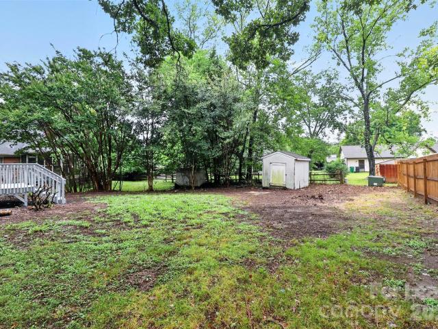 11122 Five Cedars Road