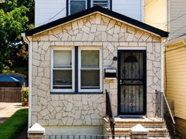 11129 th St, Jamaica, NY 11435
