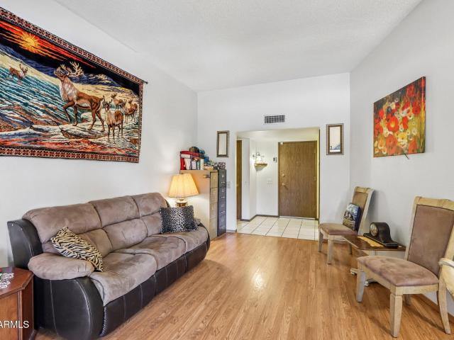 11129 w jacaranda drive