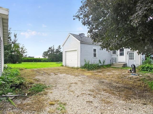 1112 N 33rd Road