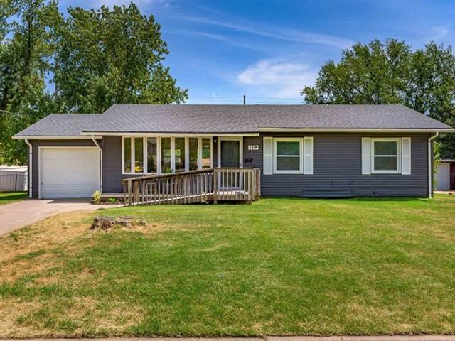 1112 N Acadia Ave, Wichita, KS 67212