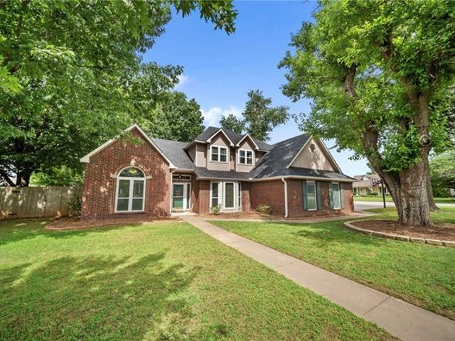 1112 N Flamingo Rd, Rogers, AR 72756