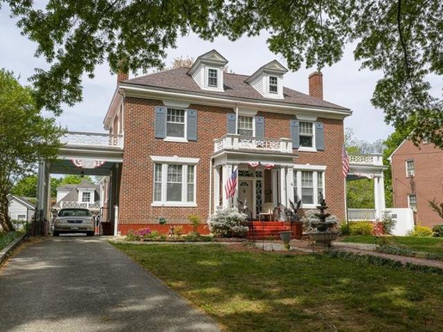 1112 N Main St, South Boston, VA 24592