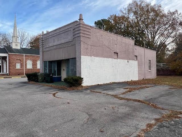 1112 Nash Street N