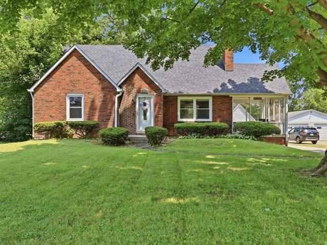 1112 North Dr, Anderson, IN 46011