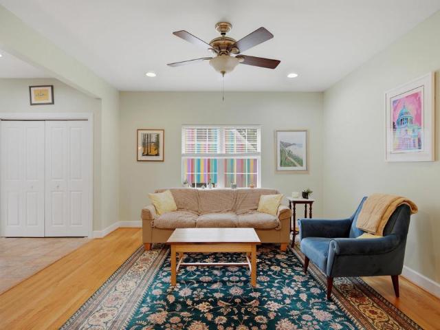 1112 Avon St