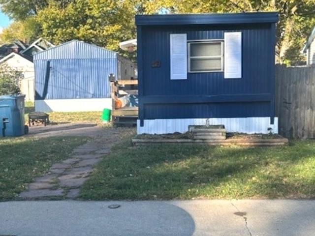 1112 and 1112 1/2 Butler St, Morris, IL 60450