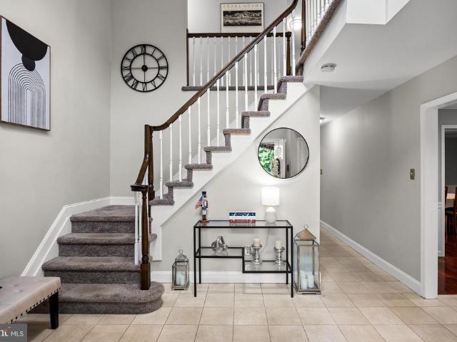 1112 Buttonwood Drive