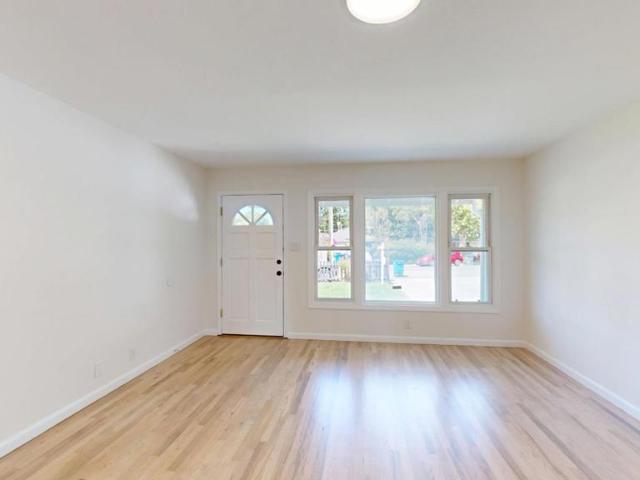 1112 Bay Road