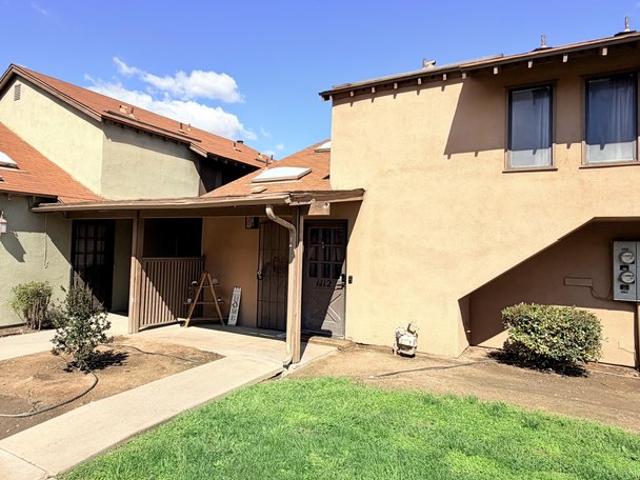 1112 Bel Aire Cir, Porterville, CA 93257