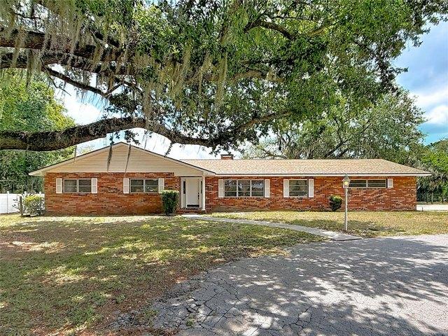 1112 Caballo Rd, Leesburg, FL 34748
