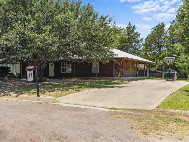 1112 Caprice Drive