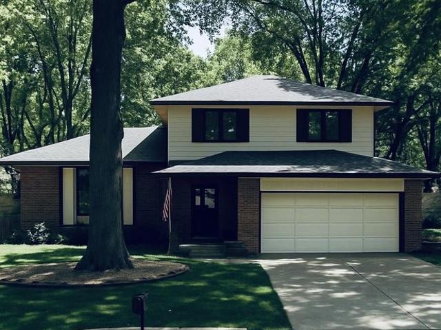 1112 E James St, Derby, KS 67037