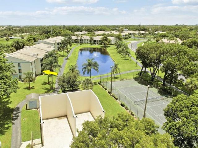 1112 Green Pine Blvd Apt G1, West Palm Beach, FL 33409