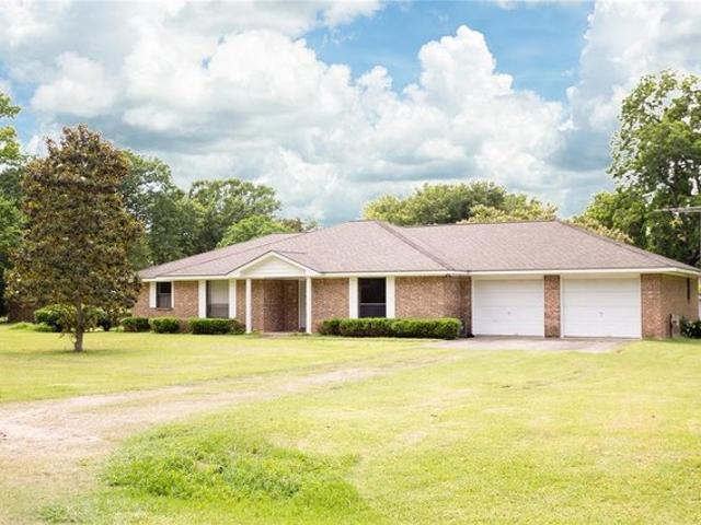 1112 Knox Ln, Wharton, TX 77488