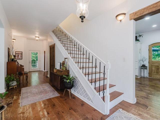 1112 Lawrence Lane