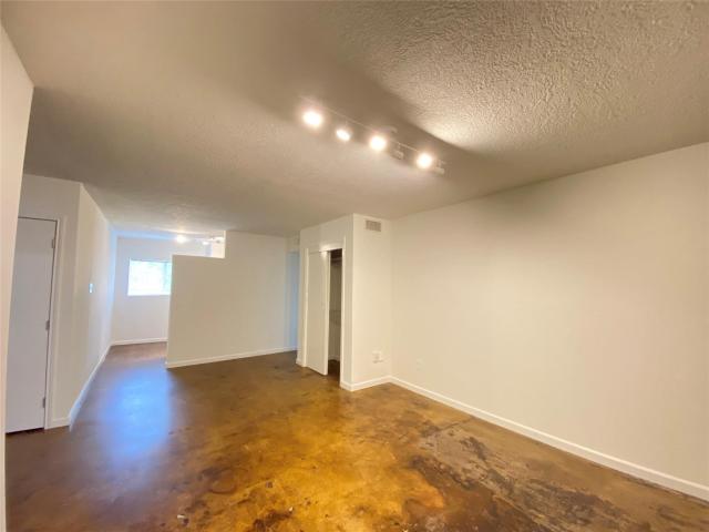 1112 Lawrence St, Unit 13, Houston, TX 77008 | MLS #24417 | Compass