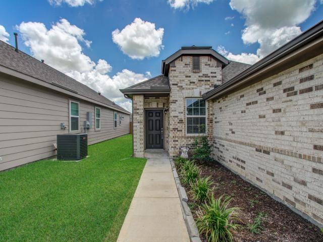 1112 Lilly Lane