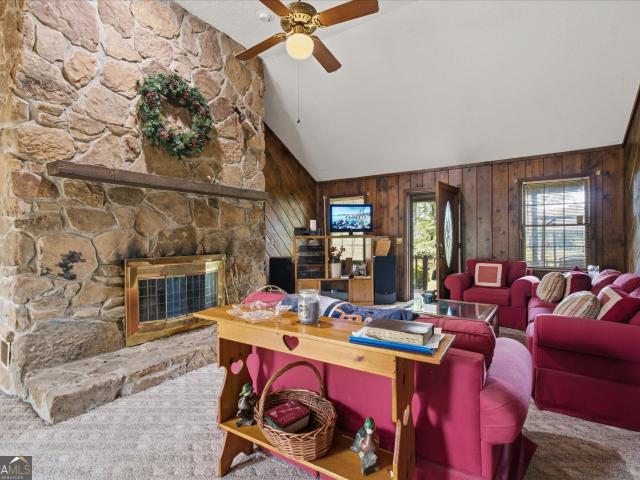 1112 Lookout Court