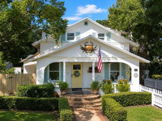 1112 Palmetto St, New Smyrna Beach, FL 32168