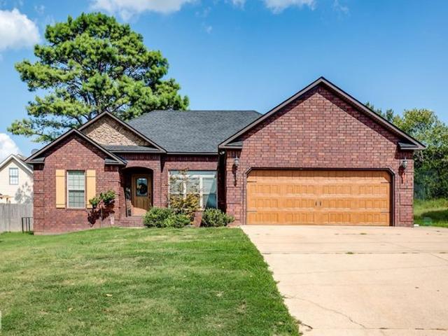 1112 Paragould Dr, Jonesboro, AR 72405