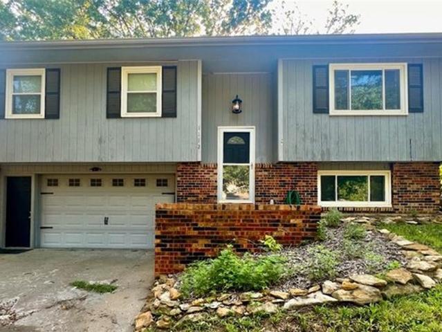 1112 Randall Rd, Lawrence, KS 66049