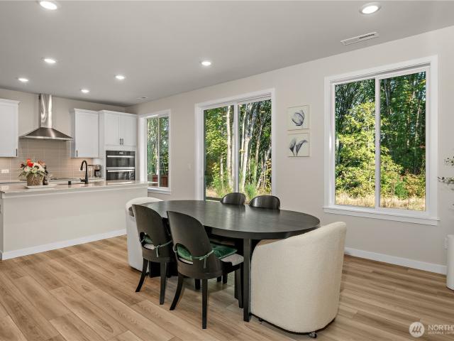 1112 rd Avenue SE