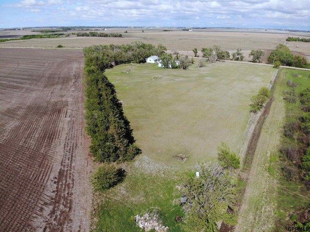1112 Road 7, Geneva, NE 68361